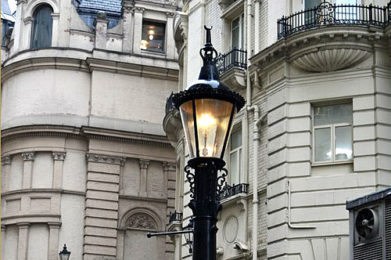 Should London’s Victorian gas lamps go LED? - Recolight